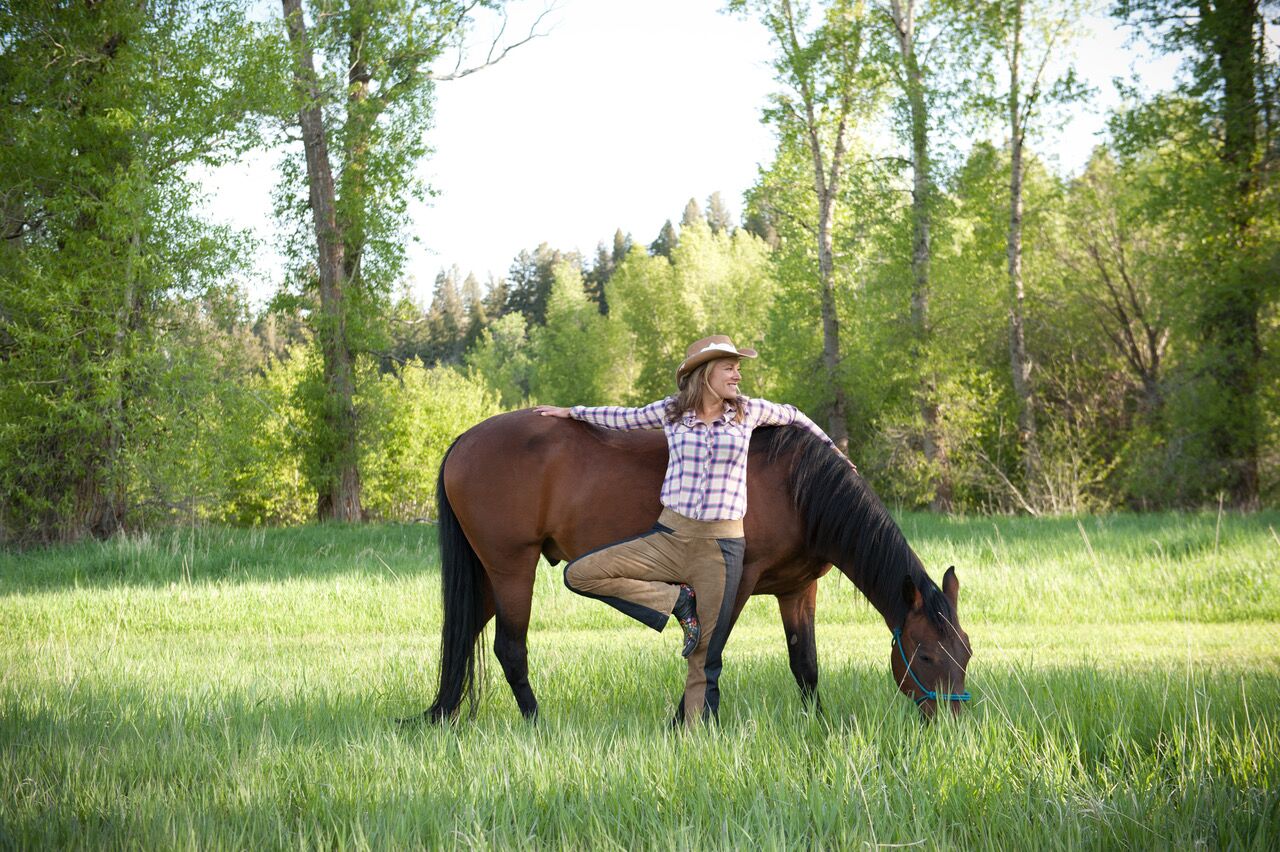 5 Yoga Poses Equestrians Should Do Before Every Ride - Horse Rookie