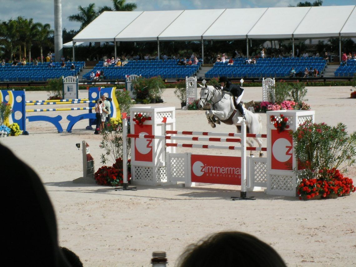 Fashion Dos and Don’ts for Horse Show Spectators - Horse Rookie