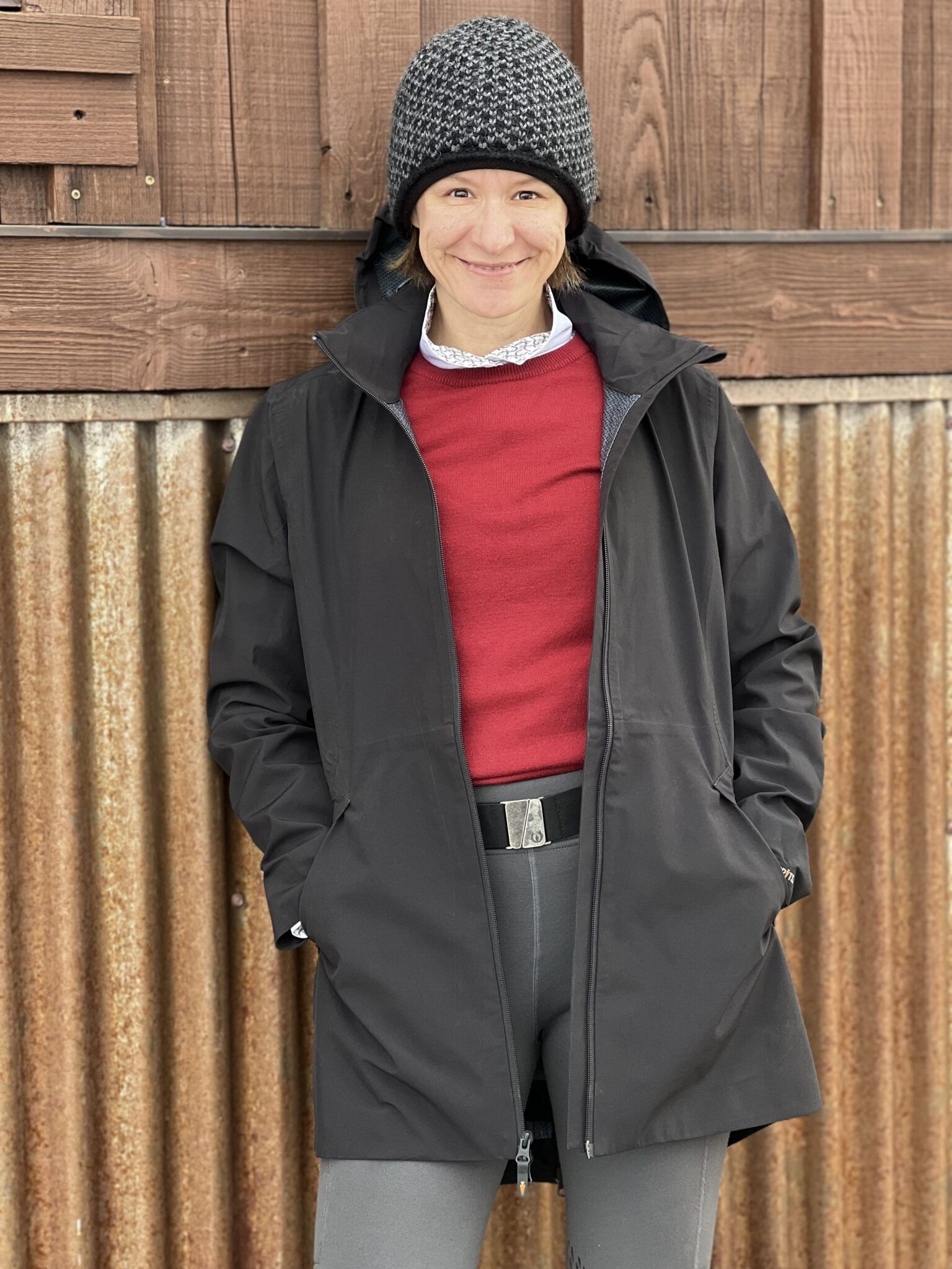 Rain, rain go away! (Stop getting soaked in the saddle) - Horse Rookie