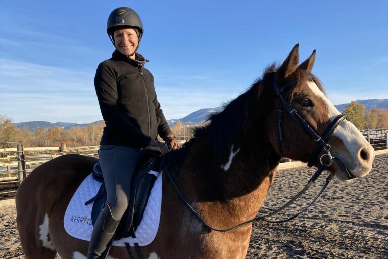 Sit Tall & Kick On (Equestorian Back Brace Rider Review) - Horse Rookie