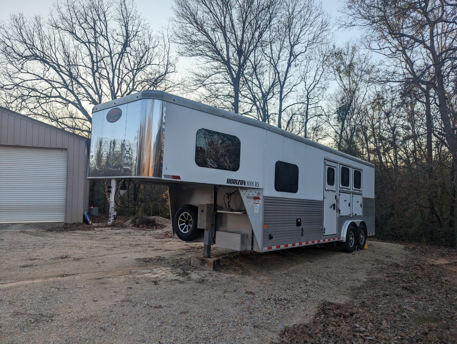 9 Best Horse Trailer Brands That Really Pull Their Weight - Horse Rookie