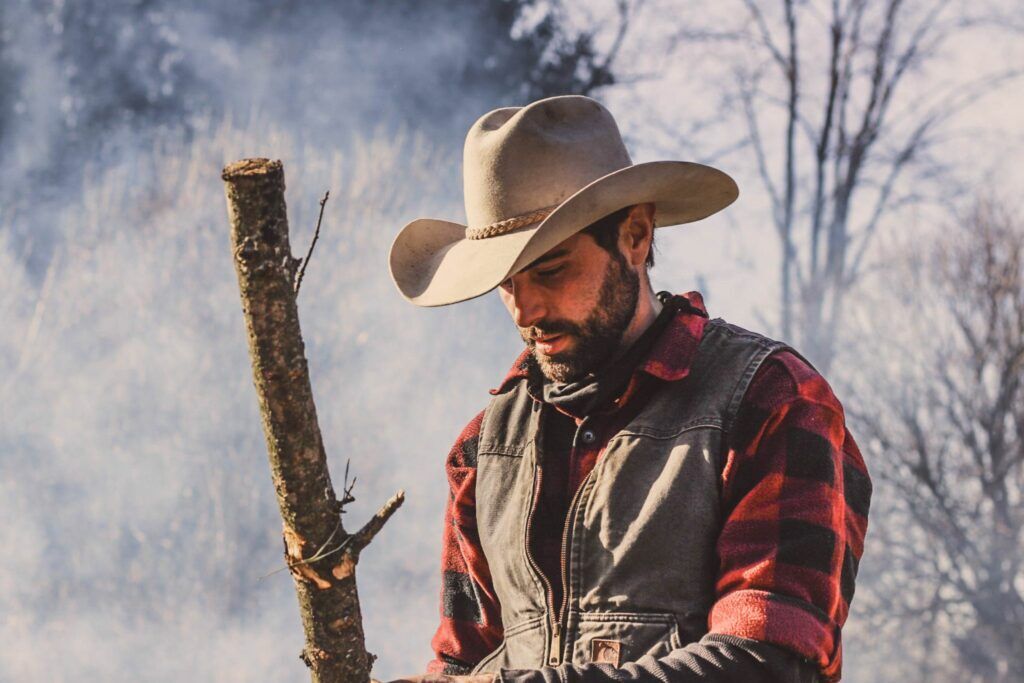 Cowboy Hats: Creases, Crowns, Shapes & Styles - Horse Rookie