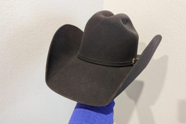 Cowboy Hats: Creases, Crowns, Shapes & Styles - Horse Rookie