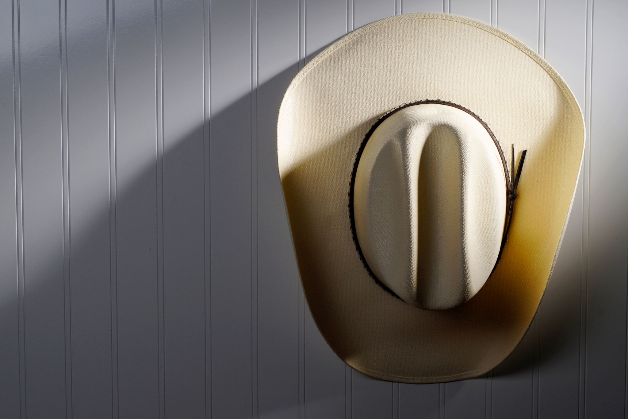 Cowboy Hats: Creases, Crowns, Shapes & Styles - Horse Rookie