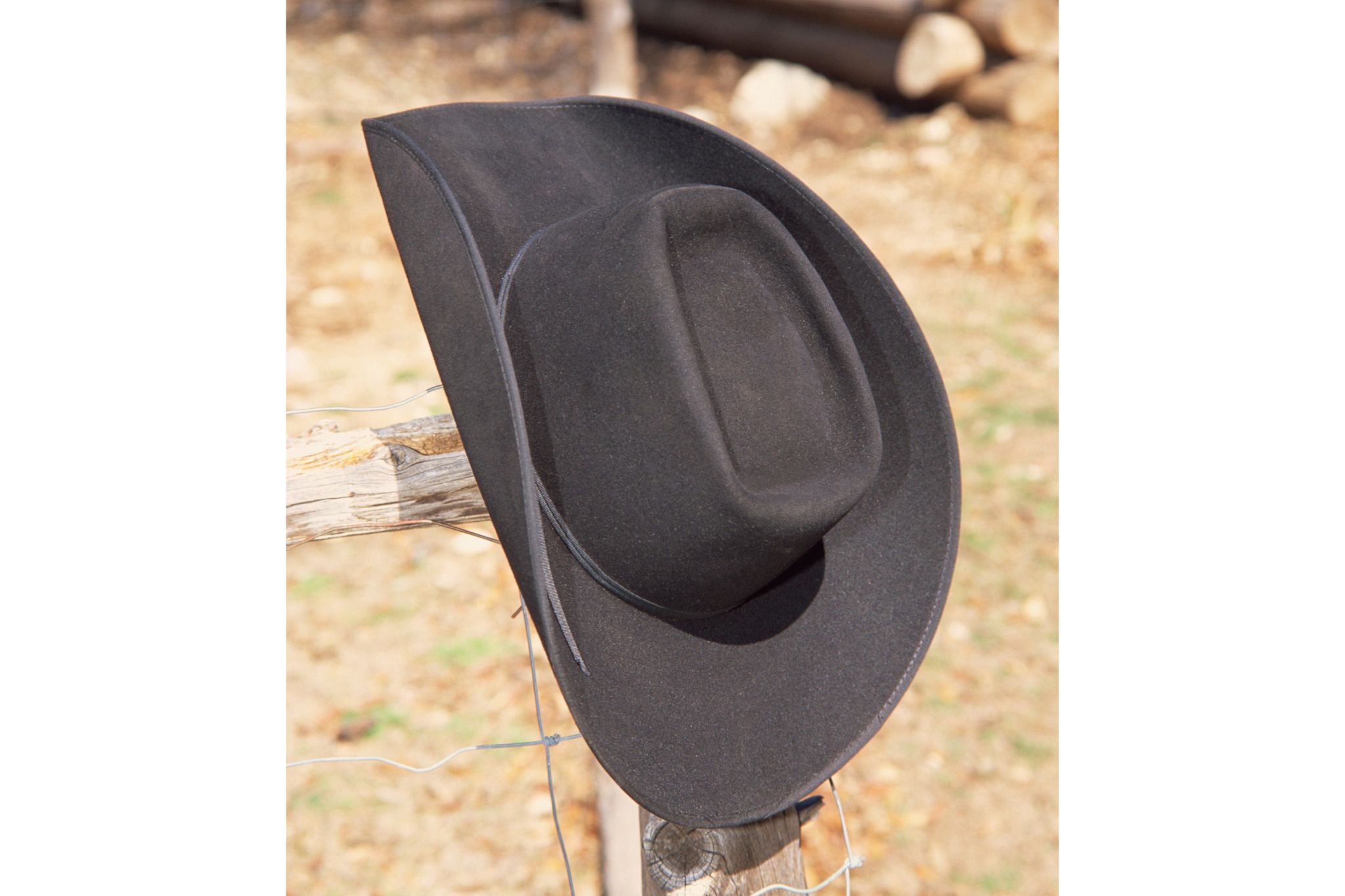 Cowboy Hats: Creases, Crowns, Shapes & Styles - Horse Rookie