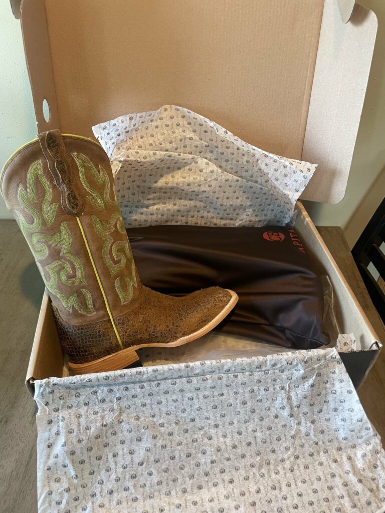 Heirloom-Quality Capitan Boots (Cheyenne Boot Review) - Horse Rookie