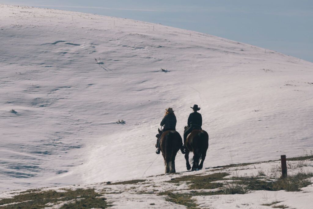 5 Warmest Boots for Bone-Chilling Winter Horse Riding - Horse Rookie