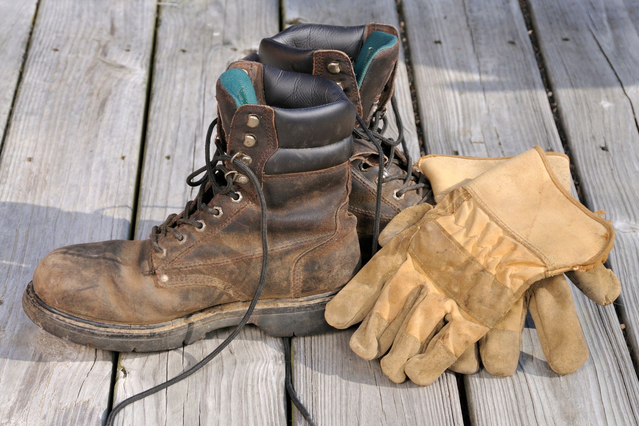 6 Best Work Boots for Men Trying to Get Traction - Horse Rookie