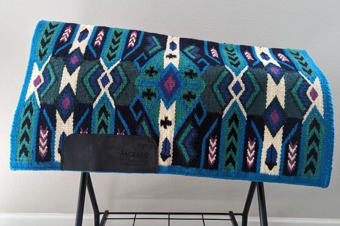 How to Pick the Perfect Western Horse Show Pad - Horse Rookie